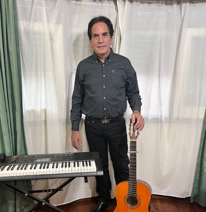 (video)Eduardo Pantuso y la canción a la aventura del Ford T número 100 ...
